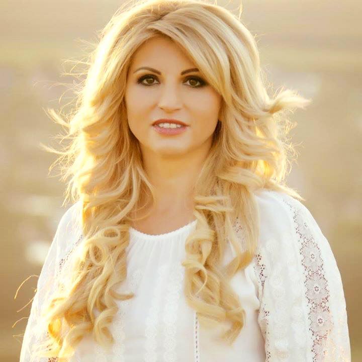 Audiovideoteca Naţională: LA MULȚI ANI FERICIȚI, VICTORIA LUNGU!!!