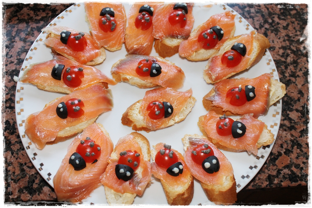 LAS TARTAS DE MJ: PINCHO DE SALMÓN CON TOMATES CHERRYS