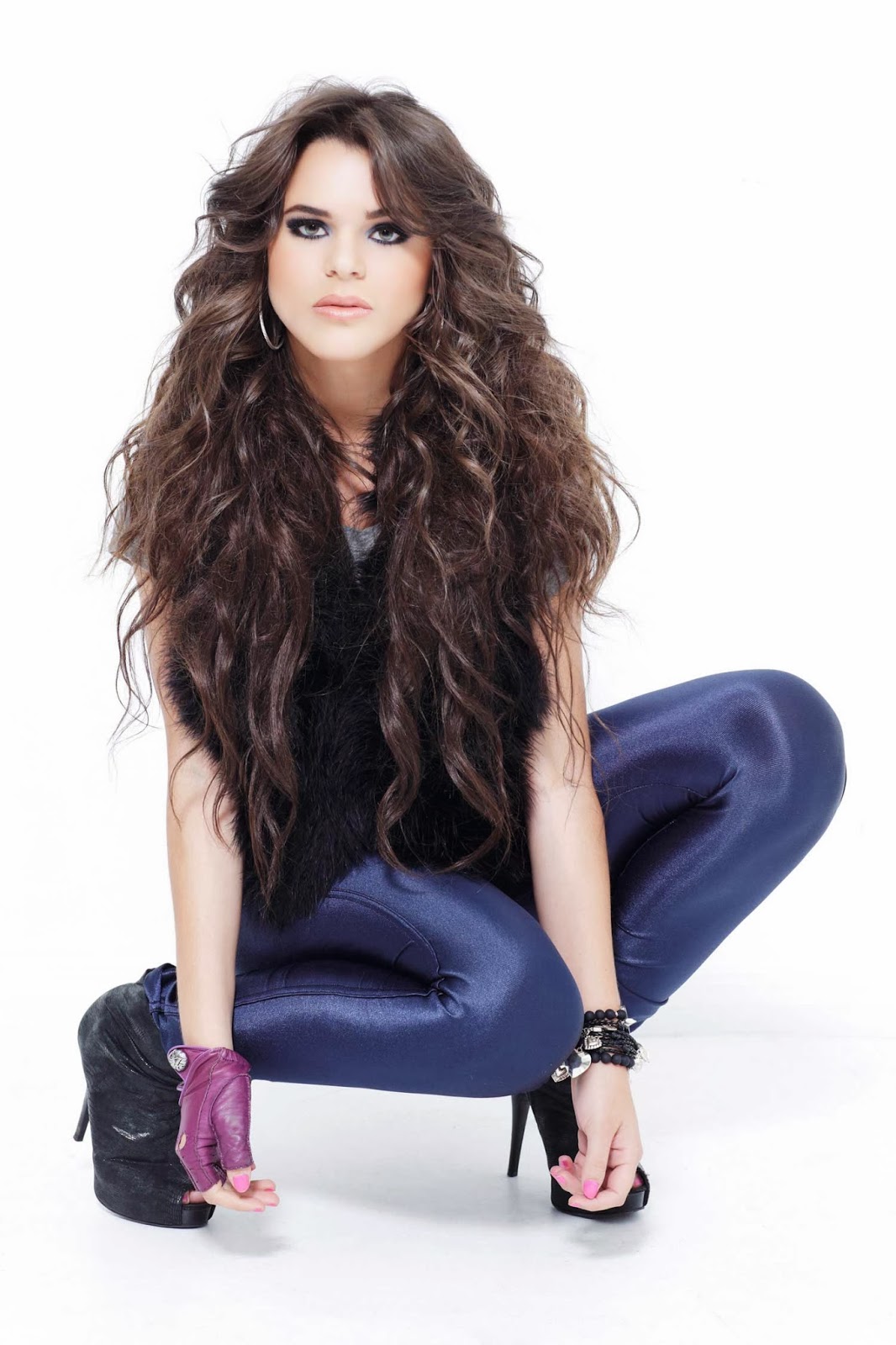 Grachi Galerías: Isabella Castillo | Photoshoot página web.