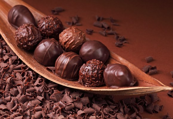 Acasa la nevasta: CIOCOLATA de LUX- Trufe, Praline