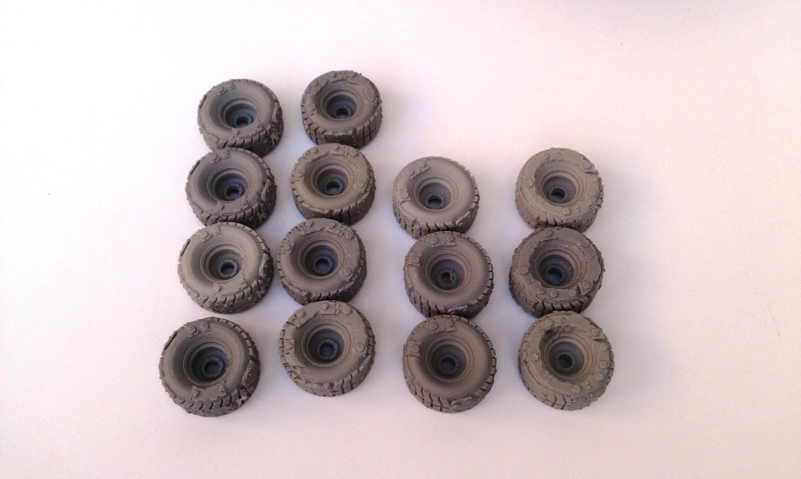 AddictedToStyrene: WH40K - Orkspendables Trukks with Kromlech Wheels