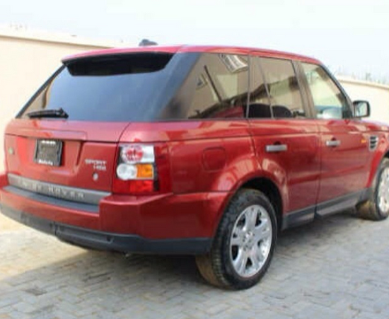 Rapper Yungsix shows off his new Range Rover