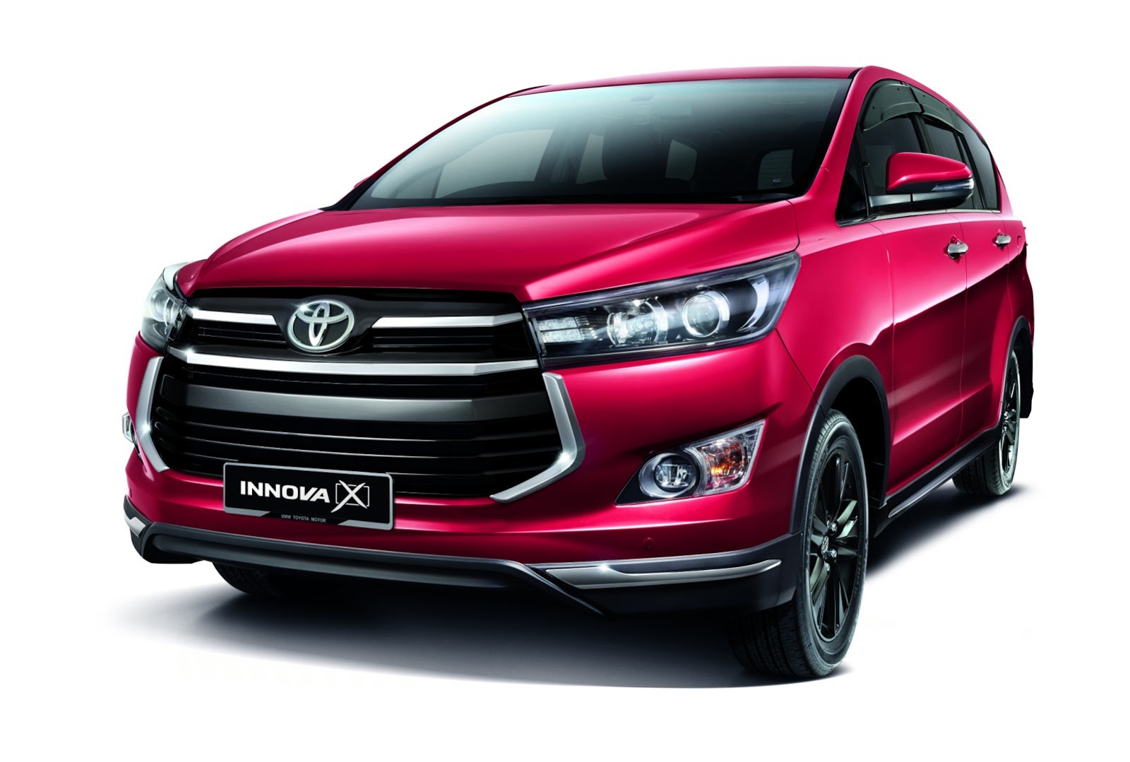 Motoring-Malaysia: THE NEW TOYOTA INNOVA 2.0X, ADDITIONAL FORTUNER 2.4 ...