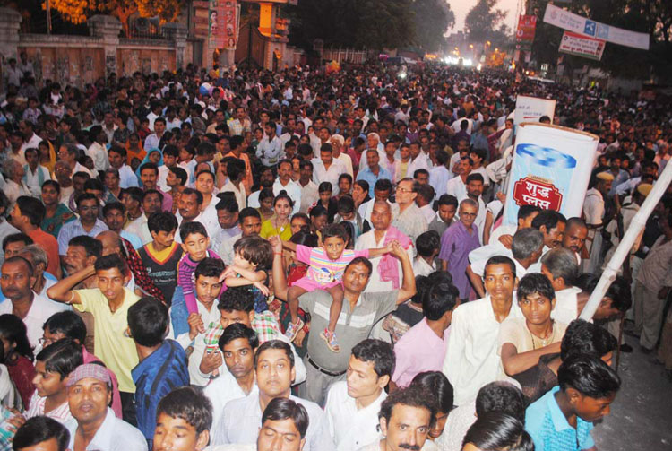 Varanasi View: Ravan Vadh held at Maldahiya