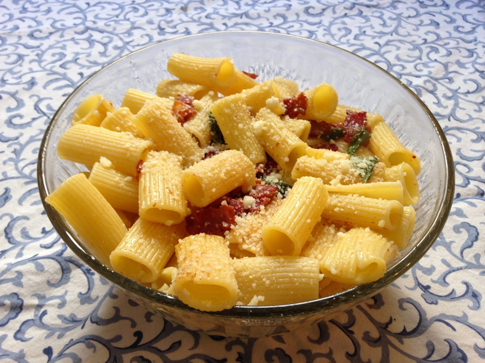 Pensieri Meridionali: Rigatoni con bacon e basilico! / Rigatoni with ...