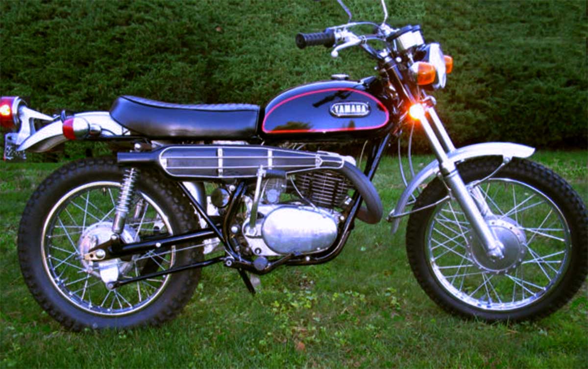 1971 Yamaha RT1B 360 Enduro Retro and Vintage - Yamaha Old Bikes List