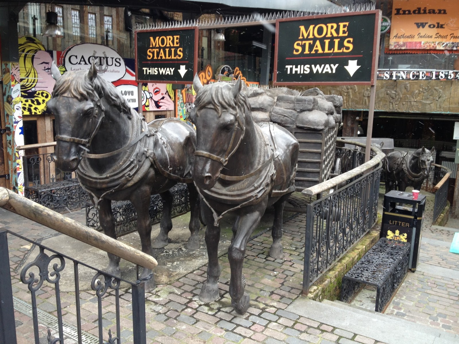 jackie simmonds artyfacts: CAMDEN STABLES MARKET