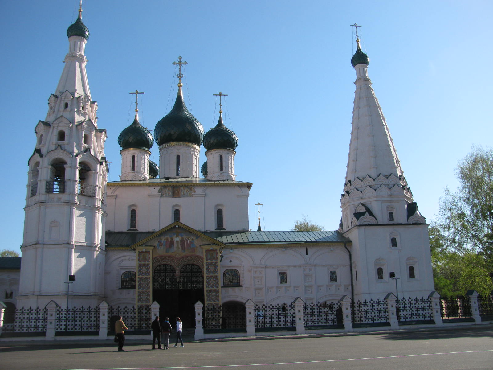 JUNK BOAT TRAVELS: Saturday May 14 - Yaroslavl, Russia