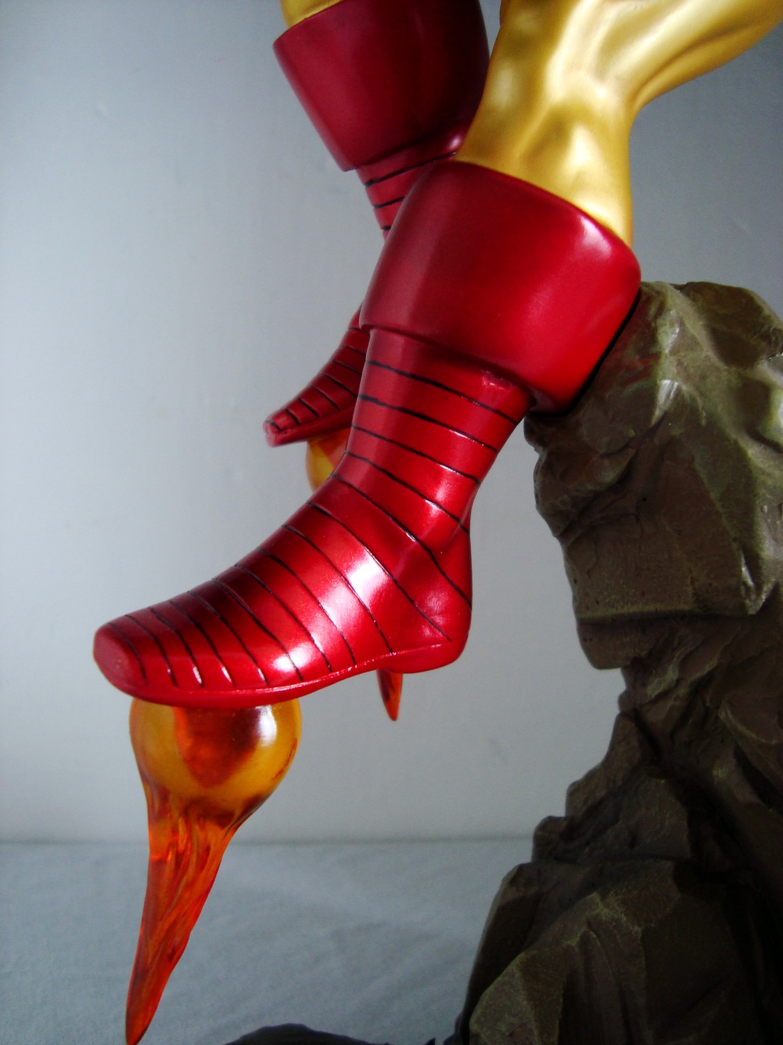 SUPER SHOGUN: IRON MAN STATUE SCALE 1/6 - HARD HERO