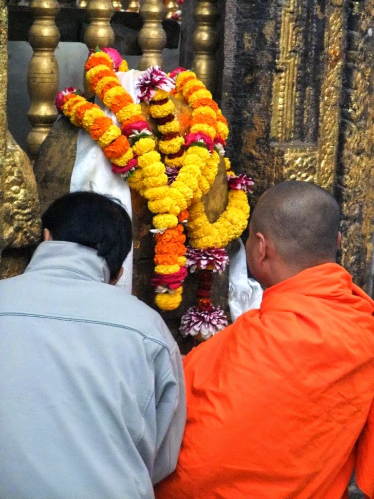 ANICCASIGHT: Salutation to The Bodhi-Tree - Bodhgaya