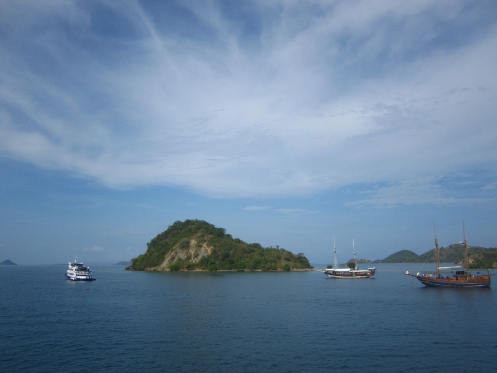 WORLD TRAVEL GUIDE: LABUAN BAJO