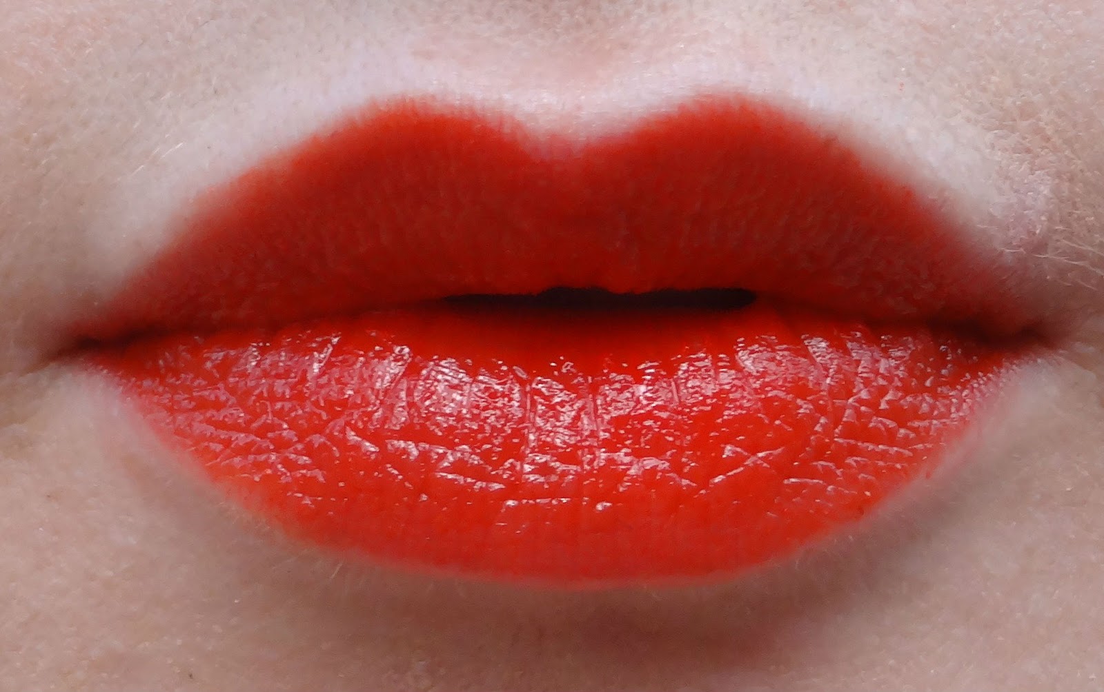Journal d'une beauty paresseuse: Une bouche rouge néon : Gemey fait ...