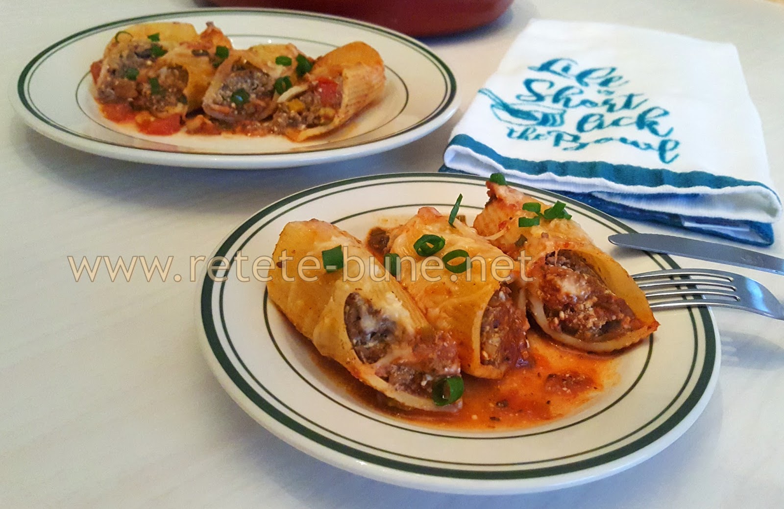 Paste umplute cu carne de vita, tofu si kimchi