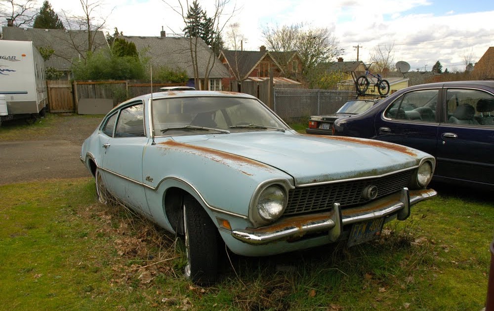 OLD PARKED CARS.: I Love Portland Alleys, 1 of 2: 1971 Ford Maverick ...