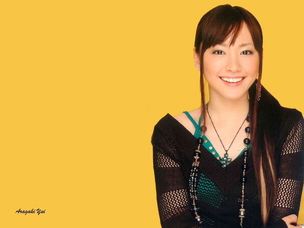 ARAGAKI YUI - JAPANESE ARTIST WALLPAPER PHOTOBOOK VIDEO MUSIC DRAMA