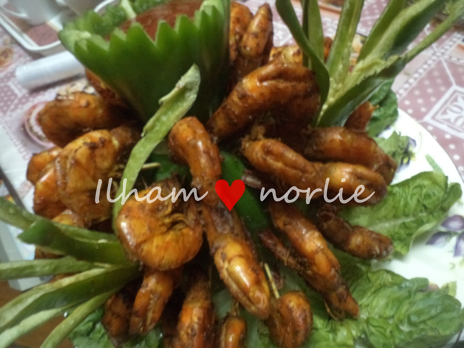 ILHAM JIWA RASAKU: UDANG PANJAT BEREMPAH LADA HITAM