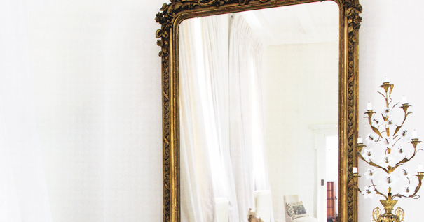 a perfect gray: did I mention I like mirrors...?