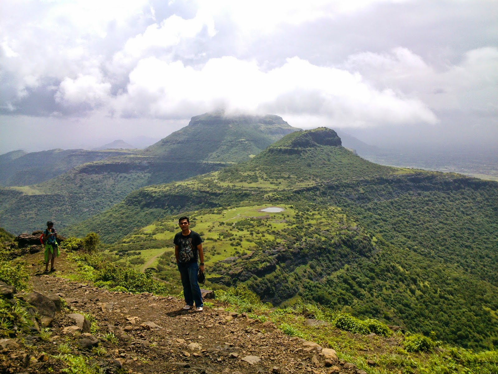 INDEPENDANCE DAY WEEKEND HIKE (PART 1): DHODAP FORT ~ Monsoon Trekker