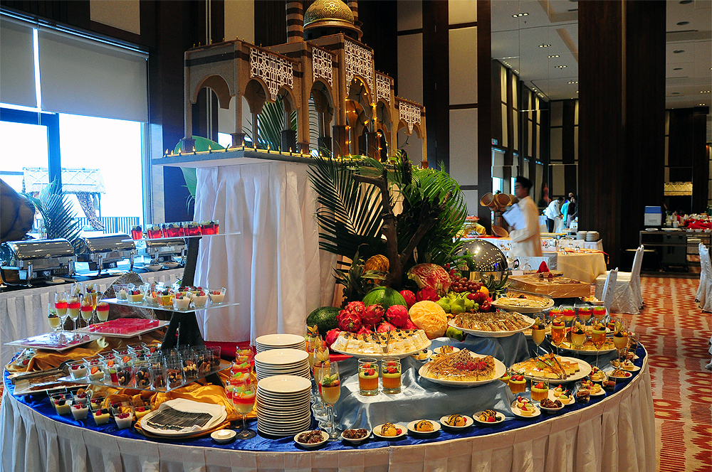 hasnolmizam.blogspot.com: Buka Puasa @ Golden Palm Tree, Sepang