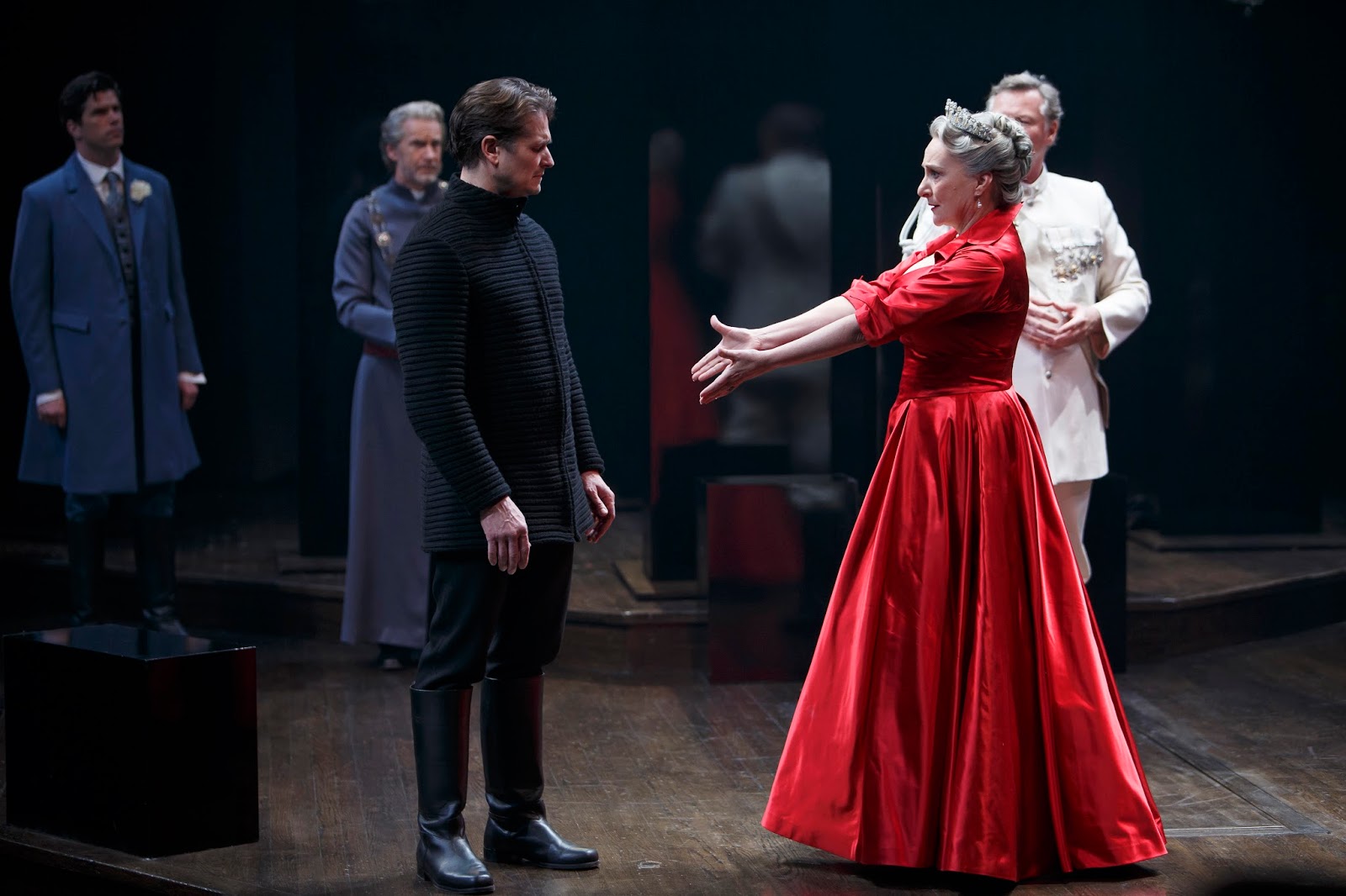 JAMES KARAS - REVIEWS AND VIEWS: HAMLET – REVIEW OF FILM OF 2015 ...