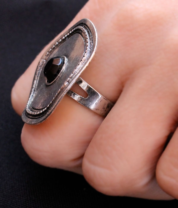 Jaya Hanaé - Moda | Complementos | Joyas: Sortijas: personalidad en las ...