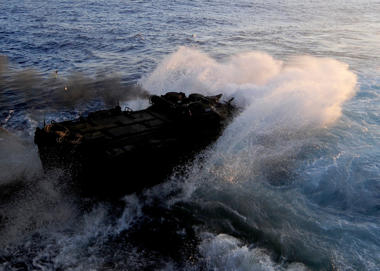 Defense News: Amphibious Assault Vehicle