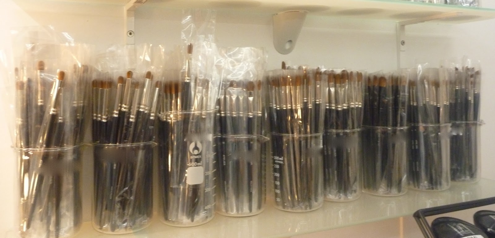 Shine Sparkle Smile: Make-Up Atelier Paris: Professional Makeup Divine