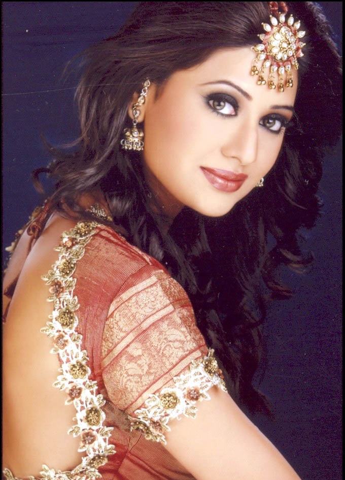 Ashima Bhalla Latest Updates, Hd Images, News, Family Today Updates, NEWS