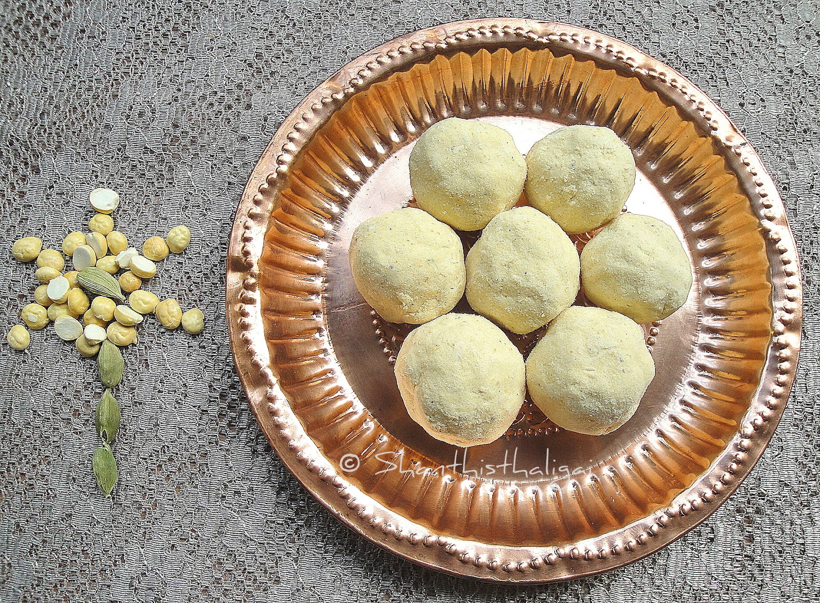 Maladu recipe, Maaladu recipe, Roasted gram ladoo recipe,Pottukadalai ...