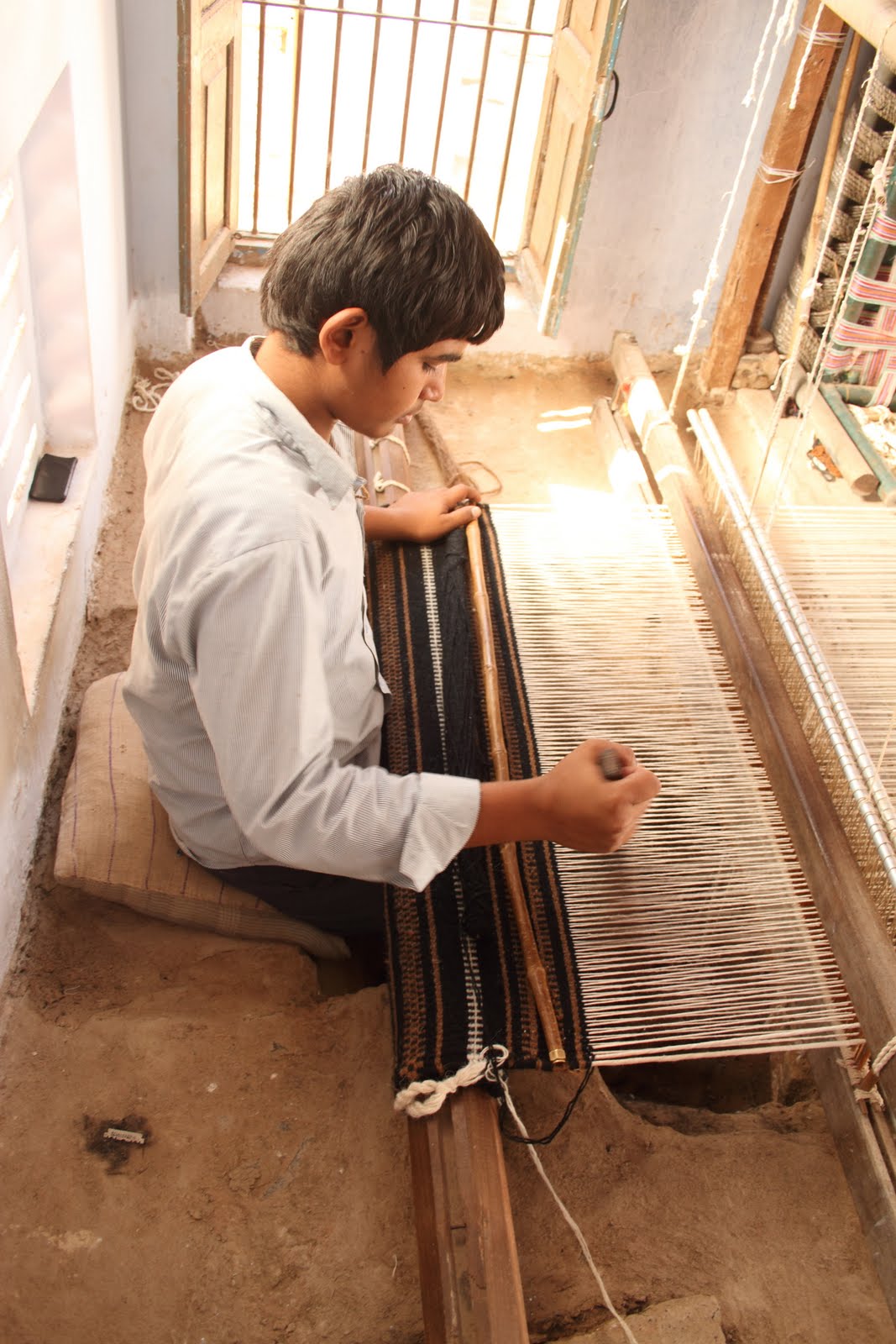 Photography and beyond: "Kharad"- Carpet weaving technique of Kutchh