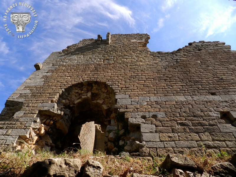 LA FRANCE MEDIEVALE: SABRAN (30) - Château-fort