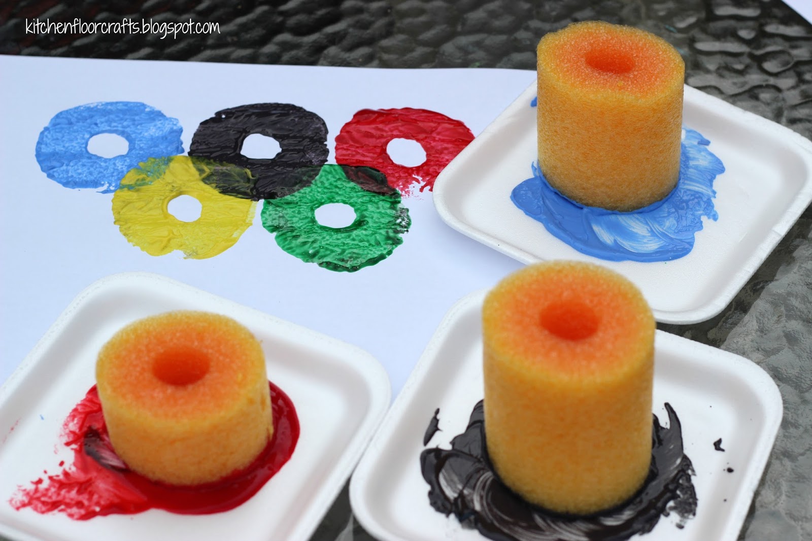 Kitchen Floor Crafts: Pool Noodle Olympic Ring Painting