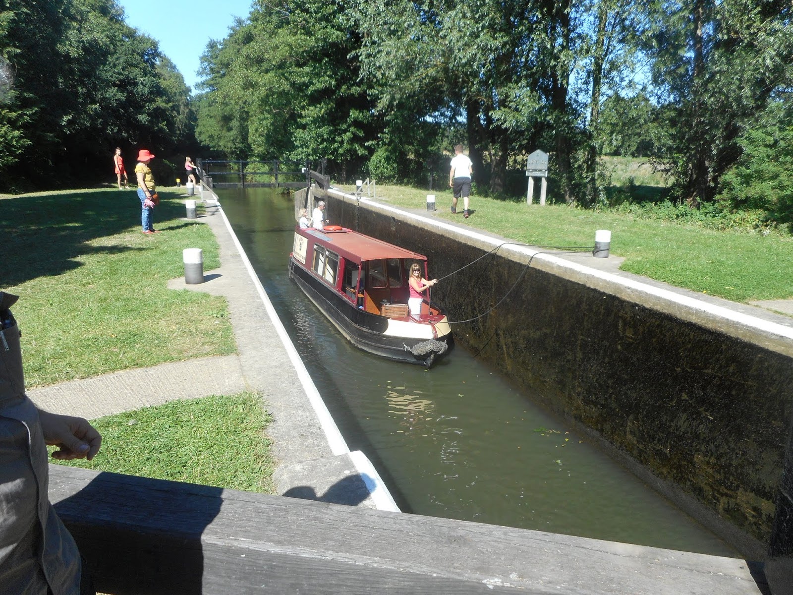 History and Other Stuff: Along the Wey: Walking the River Wey ...