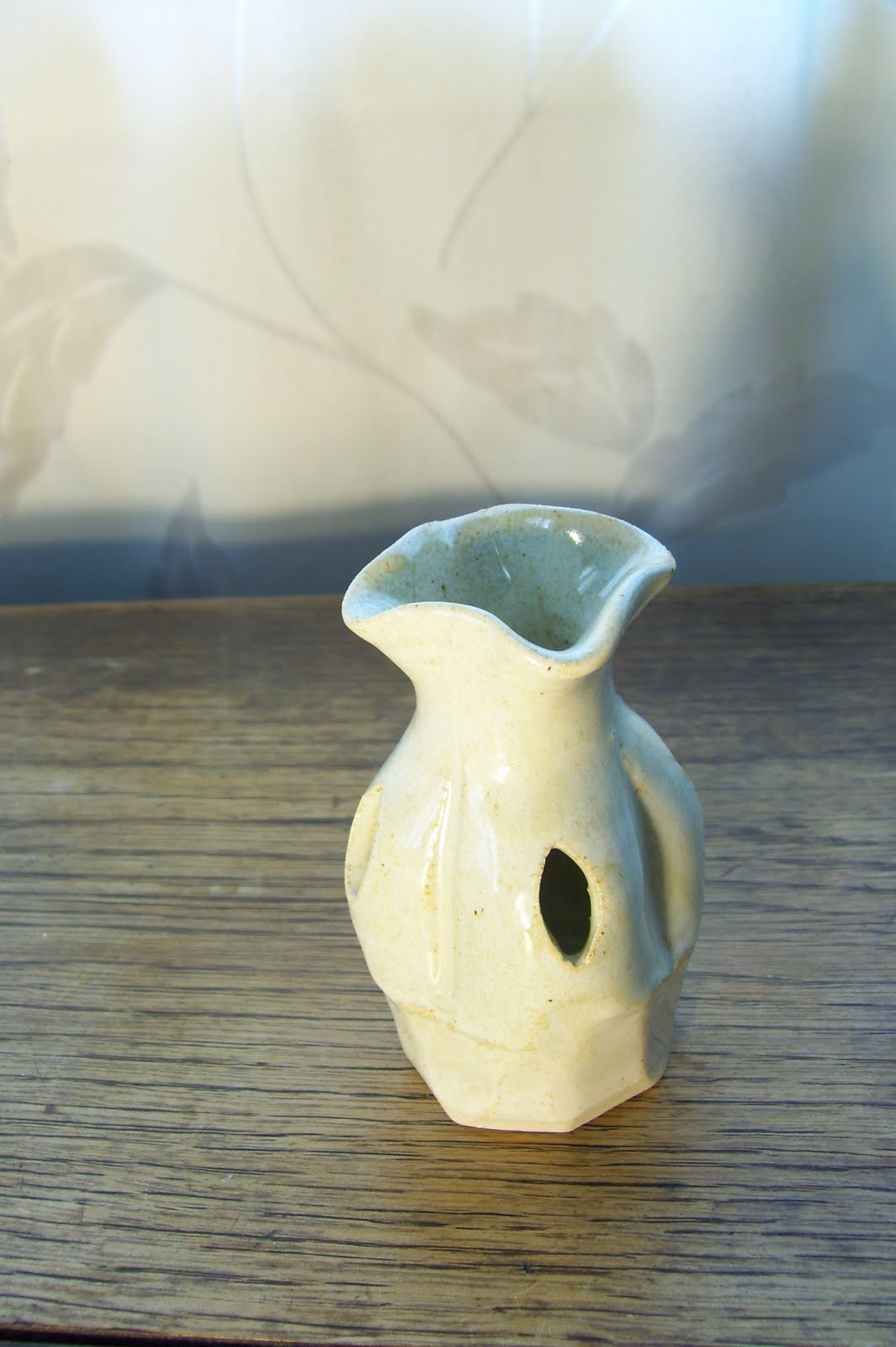 Alchemy of clay, First Edition: Eggshell glazed pots