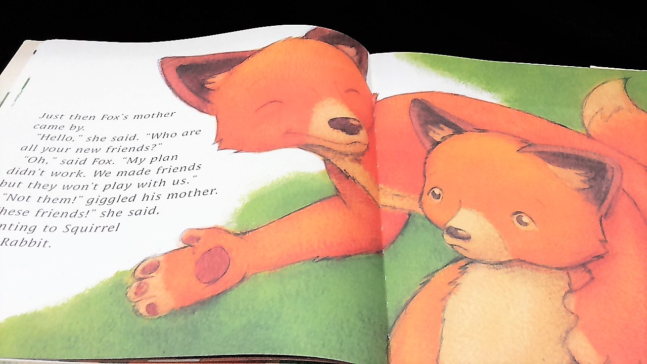 Kid Books Blog: 256.Fox makes friends