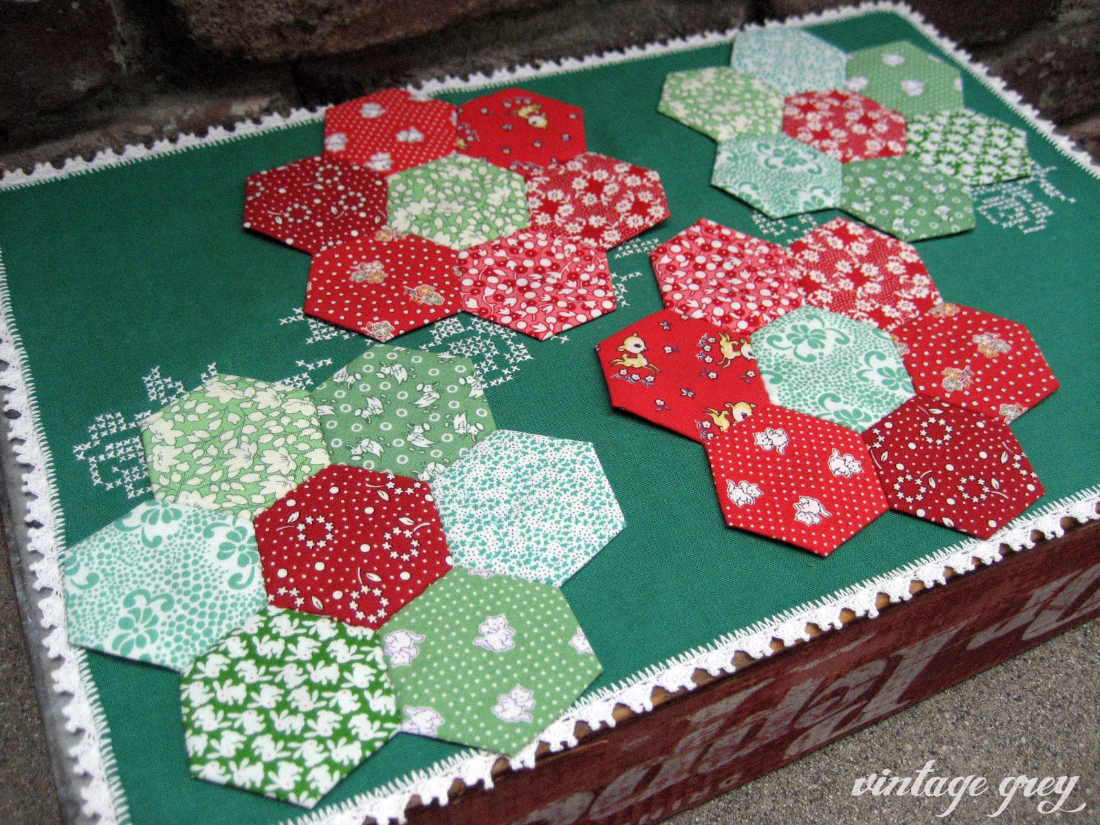 vintage grey: christmas hexies and quilt