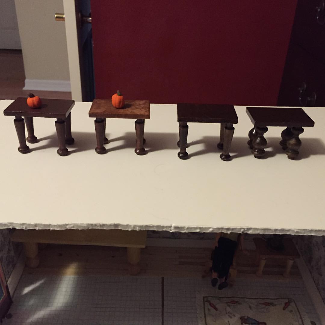 Dollhouse Miniatures Furnishings and Fixings: End Tables For The Doll House