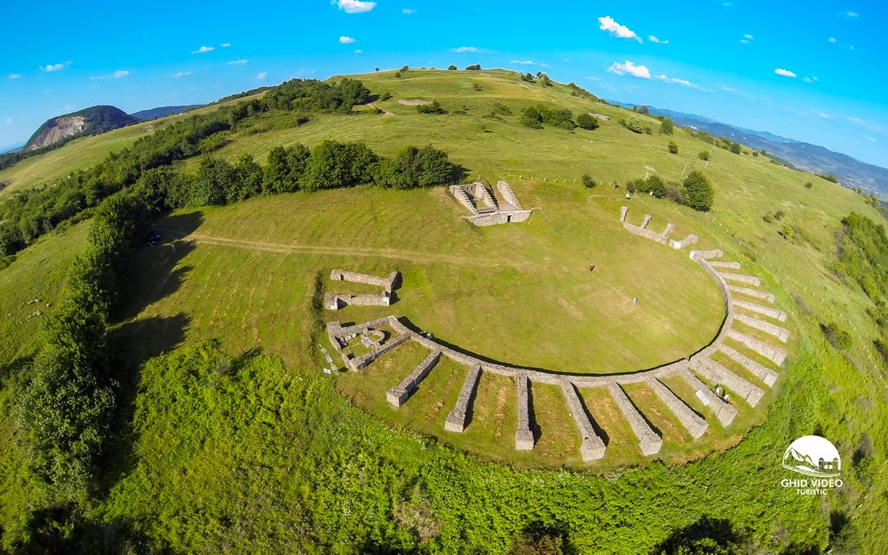 Foto travel: Castrul roman de la Porolissum, văzut de sus