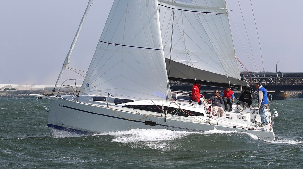 RM890 présenté par ADN: Nouveau RM 890 des chantiers FORA MARINE ...