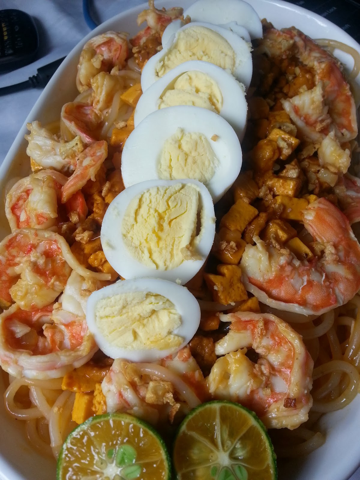 Country Gourmet Traveler: Pancit Palabok