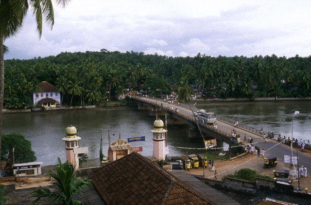 Jeevan's KALLI VALLI : Mahe old photos