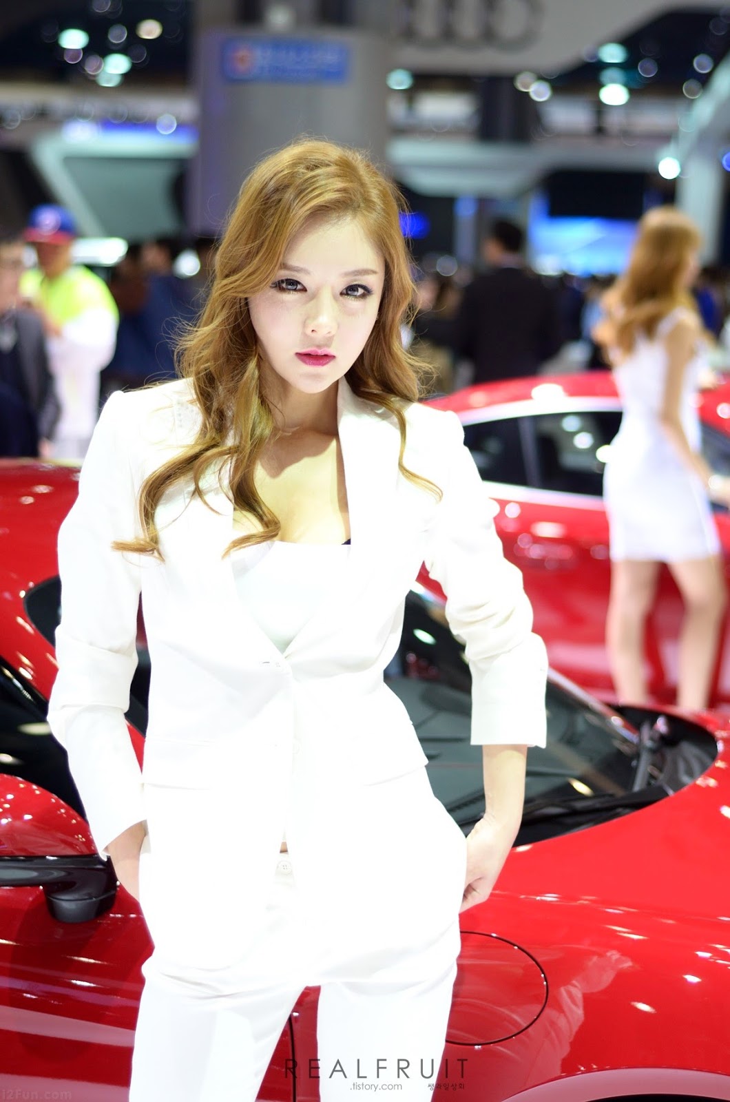 Người đẹp Yu Jin với vẻ đẹp tựa nữ thần tại triển lãm Seoul Motor Show ...