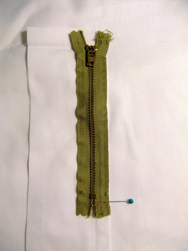 Trumbelina Sews: Exposed Zipper Tutorial