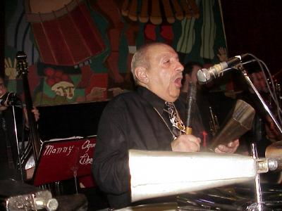 NOTICIAS Y EFEMERIDES MUSICALES Y DEL CINE: MANNY OQUENDO, UN 25 DE ...