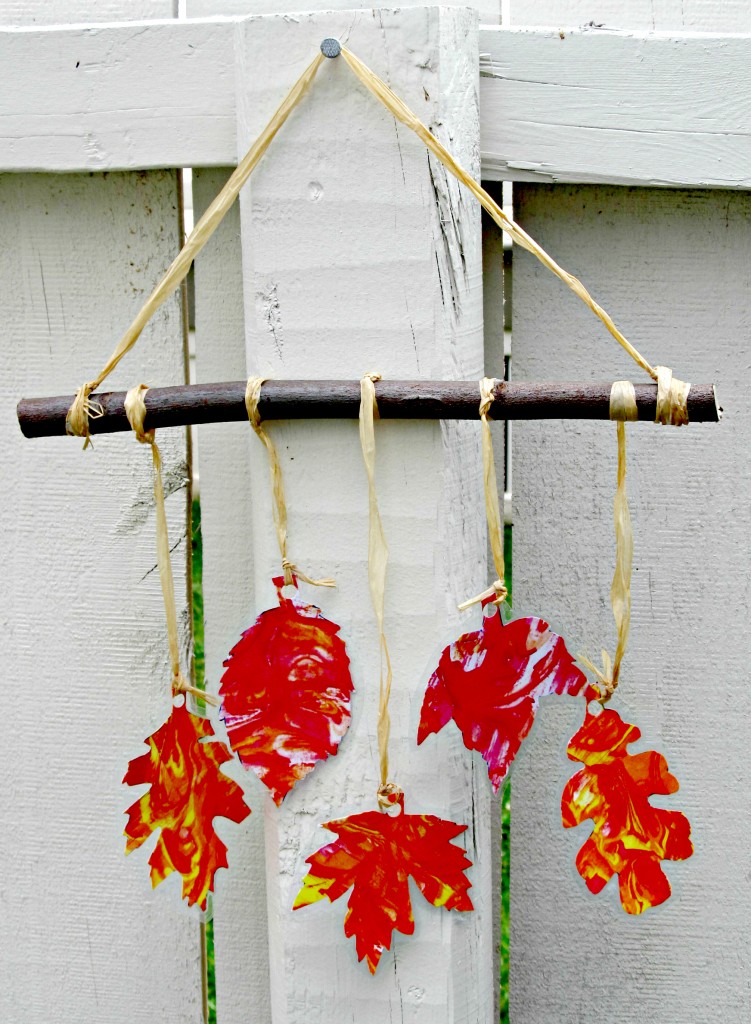 Autumn Leaf Mobile | Munchkins and Mayhem