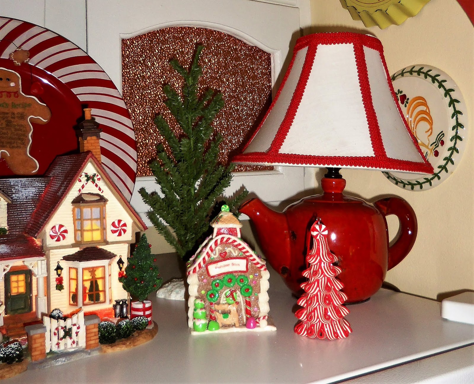 A DEBBIE-DABBLE CHRISTMAS: Gingerbread and Candy Christmas Kitchen ...
