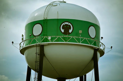 Jane In Her Infinite Wisdom: American Gods and Roadside Attractions ...