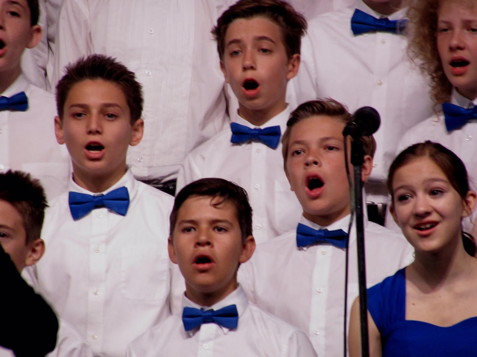 Have you seen this incredible Middle School Choir teacher?!? | In the ...