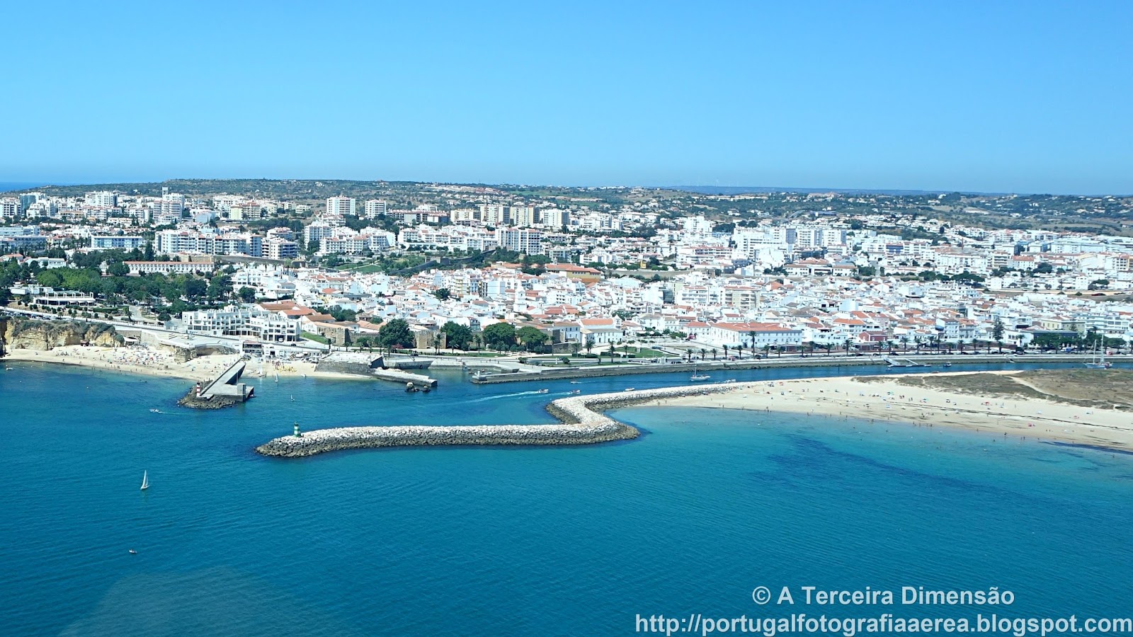 A Terceira Dimensão: Meia Praia
