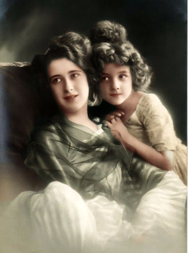 27 Lovely Colorized Photos of Edwardian Little Girls That May Make You ...